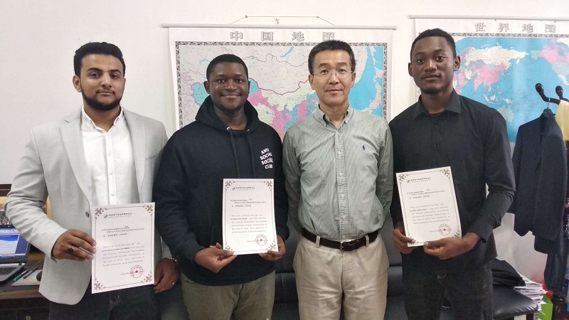 Students Awarded the Chinese Government Scholarship-国际交流学院中文版
